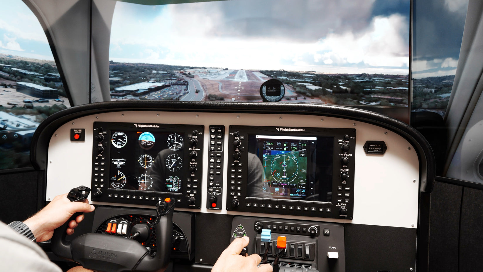 FlightSimBuilder G1000 Multi-Profile Simulator